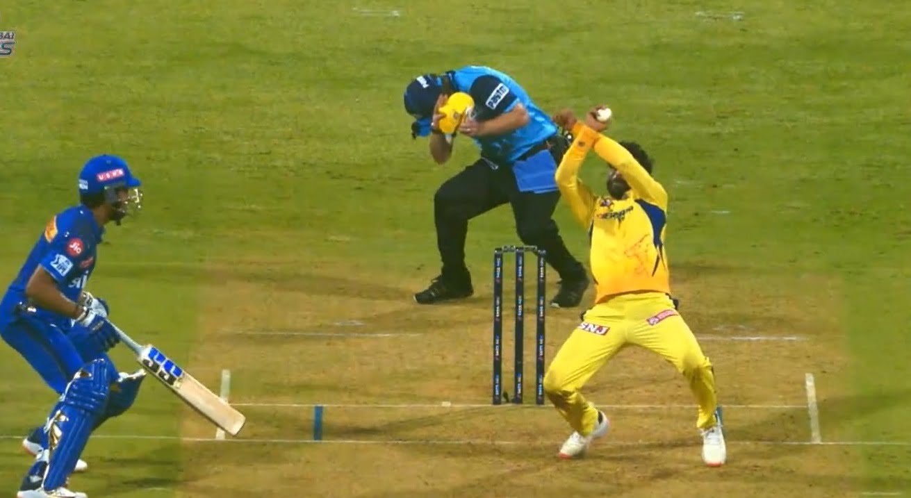 WATCH : Umpire survives as Ravindra Jadeja took brilliant return catch ...