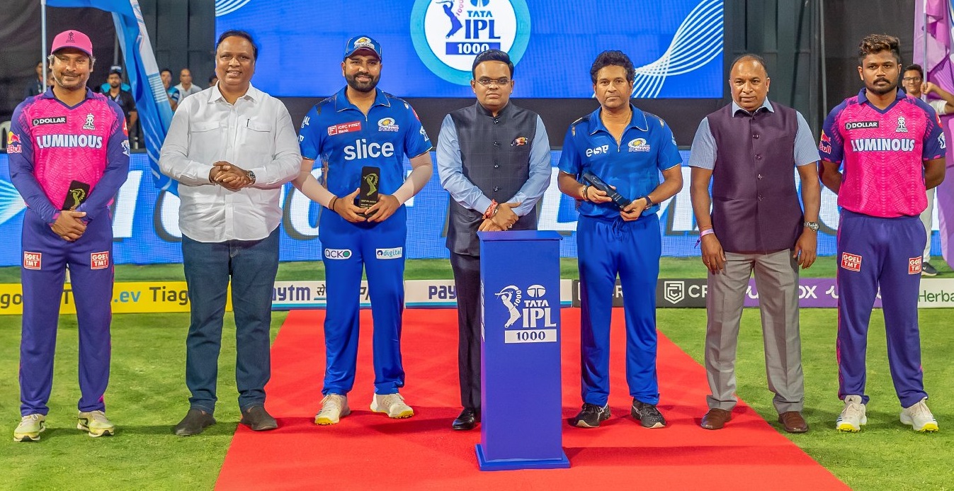 WATCH : Rohit Sharma has done fielding like Jonty Rhodes - Cricket Chamber