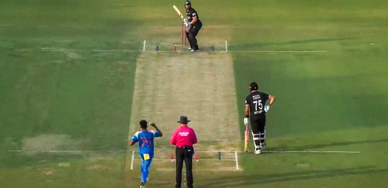 Street-Smart Mitchell Saves Phillips with Timely DRS Call in IND vs NZ ...